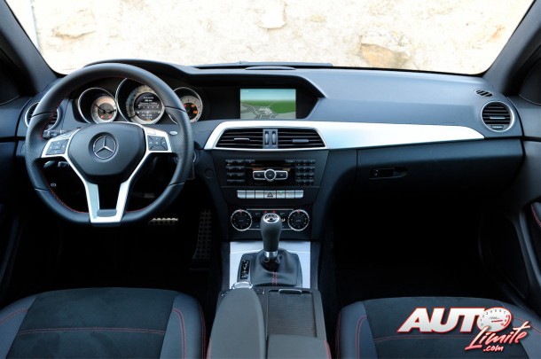 Mercedes-C250-Coupe-Sport_interior_01