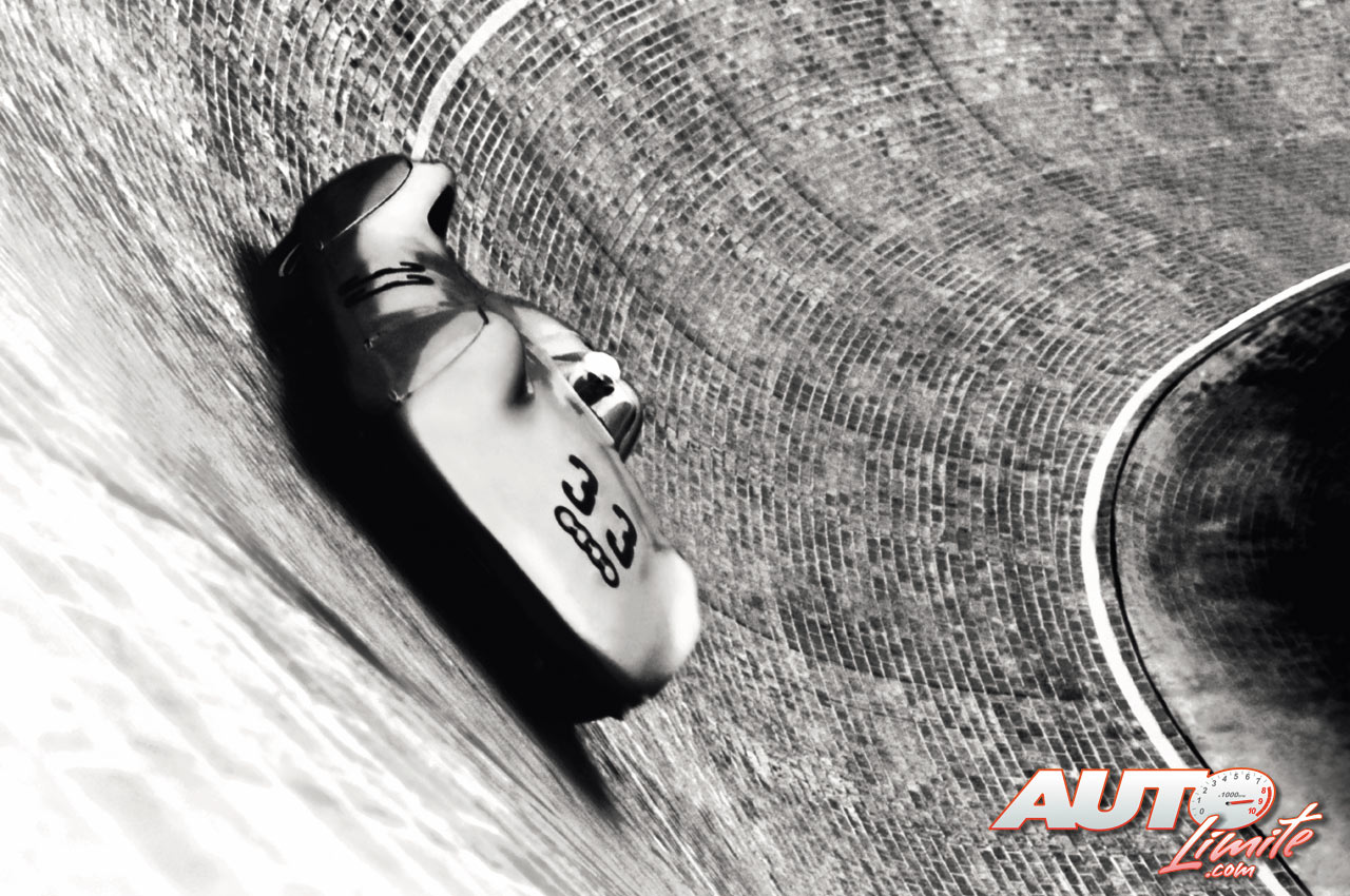 16_Auto-Union-Type-C-Streamliner_AVUS-1937_Luigi-Fagioli