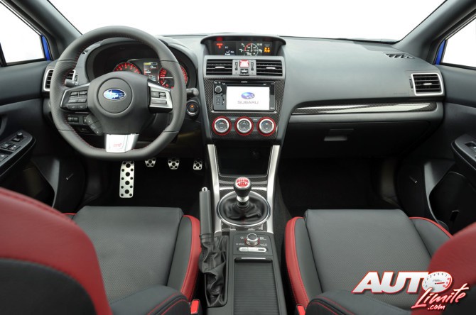 Subaru-WRX-STI-Sedan-Rally-Edition_interior_01