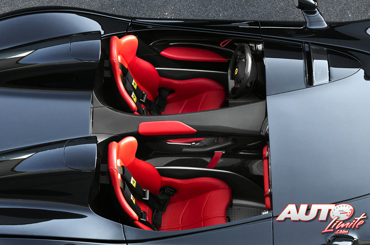 Ferrari-Monza-SP2_interior_09