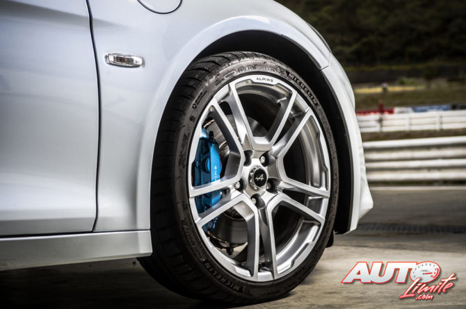 Alpine-A110-impresiones_70_llanta-Fuchs