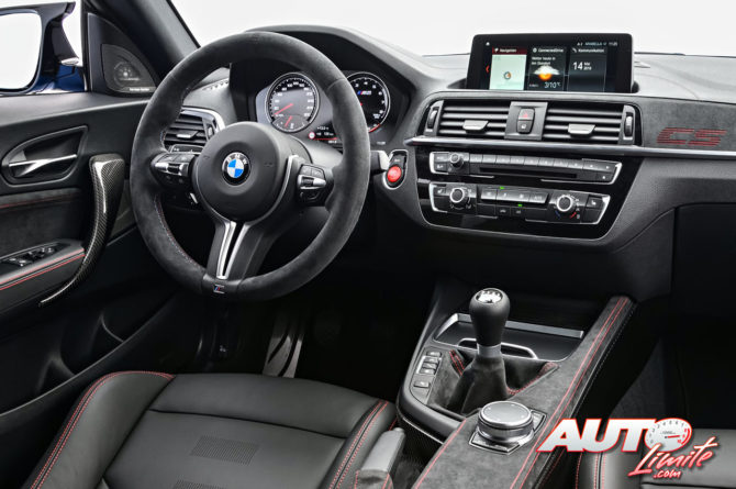 BMW-M2-CS-2019_interior_08